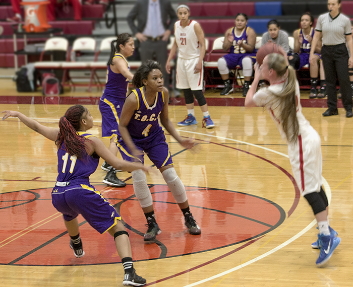 Girl_ball – Mesa Legend